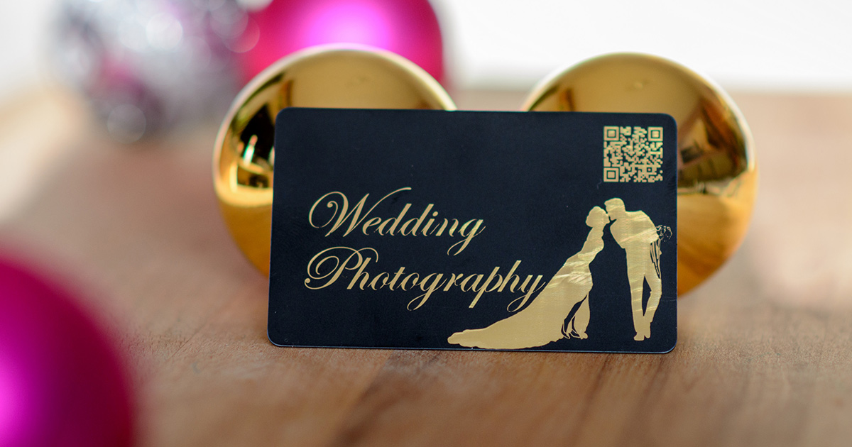 Upload custom design - Contact Card+